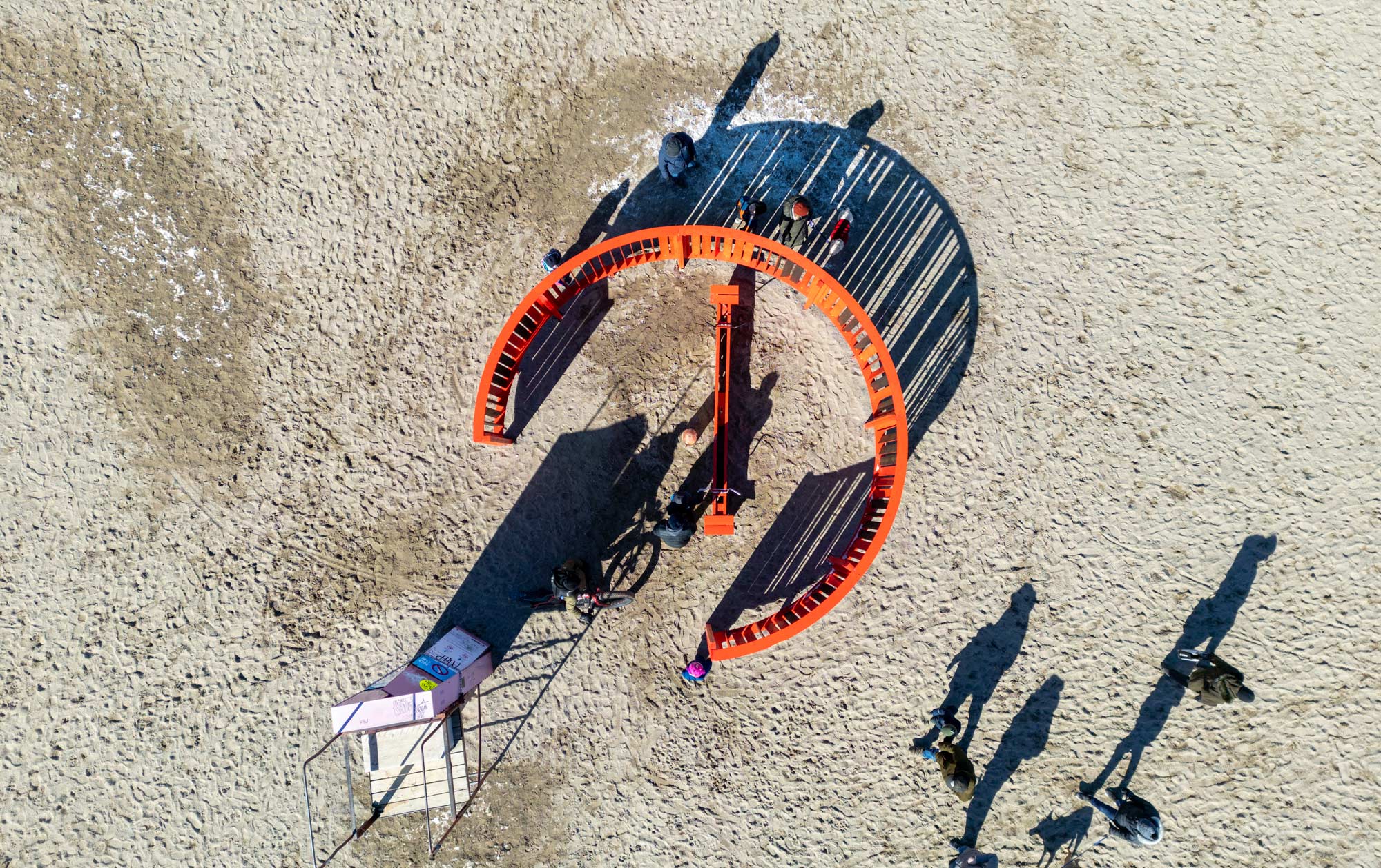 Bobbin’ – Winter Stations